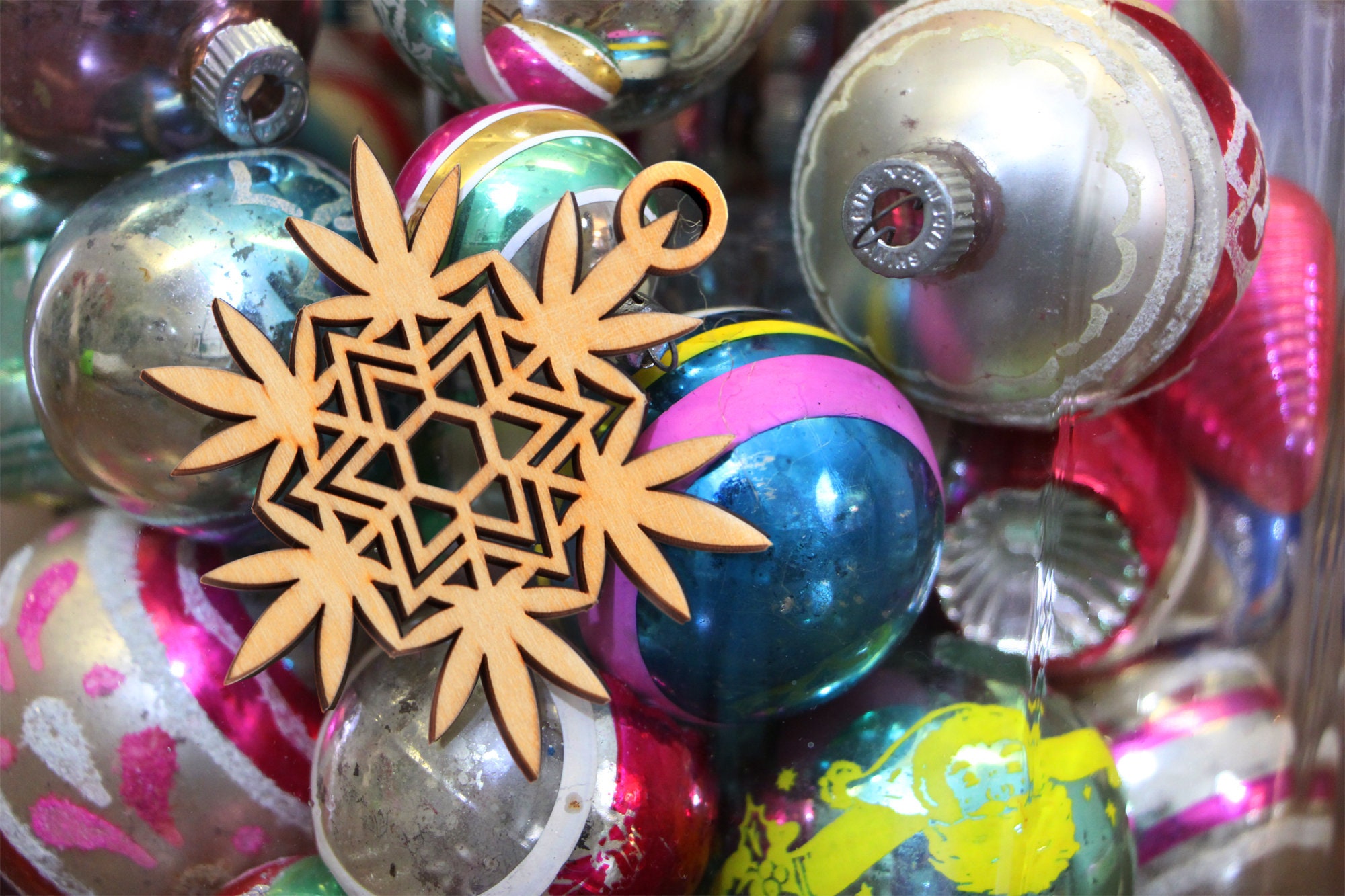 Marijuana Snowflake One Marijuana Leaf Ornament for Cannabis Christmas ...