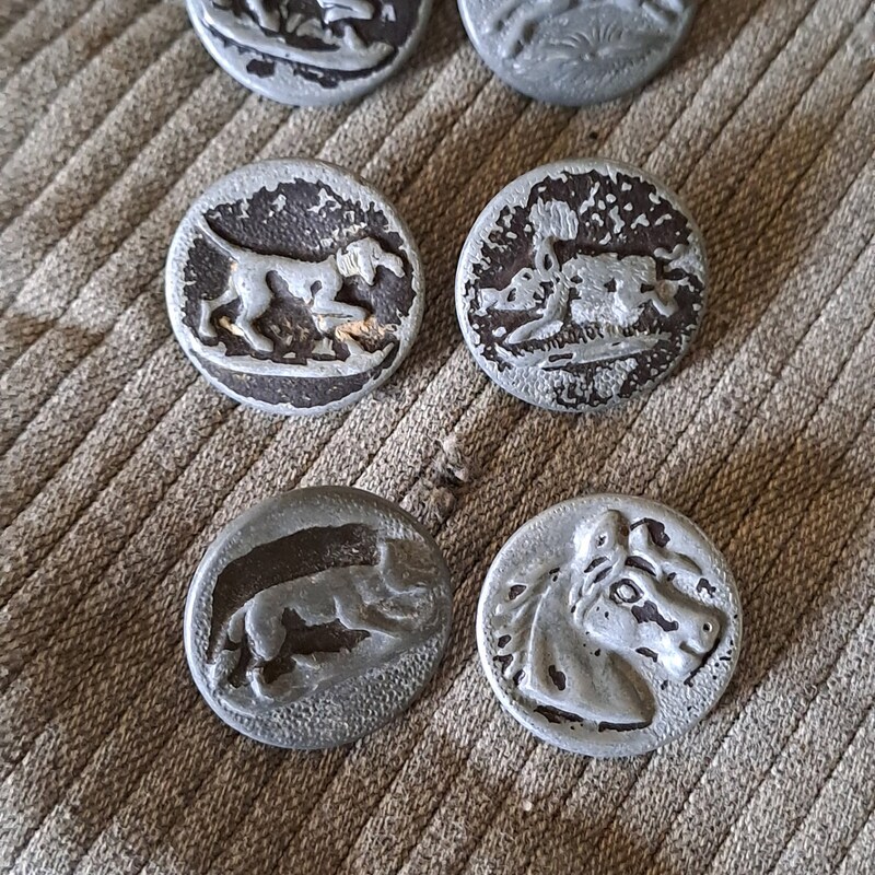 Hunt Buttons - Etsy