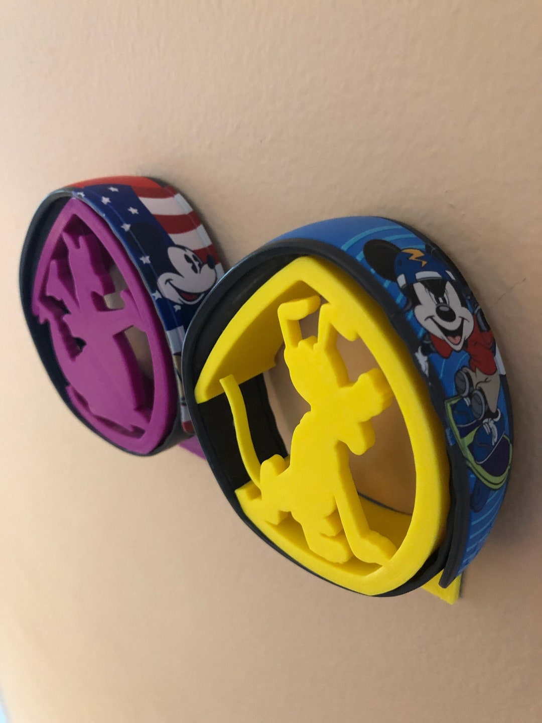 Wall Mounted Magicband Display Holder *option 1 Characters* 3D Printed ...