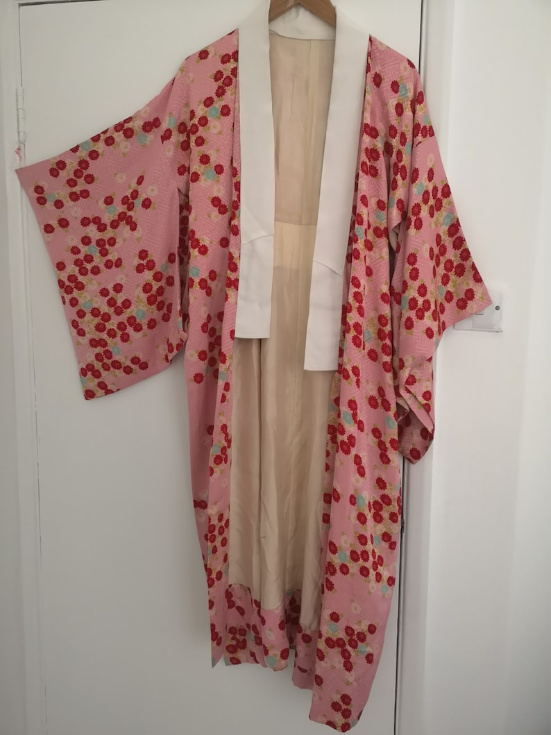 Vintage Japanese Women Silk Juban Kimono in Pink Colour With Flowery ...