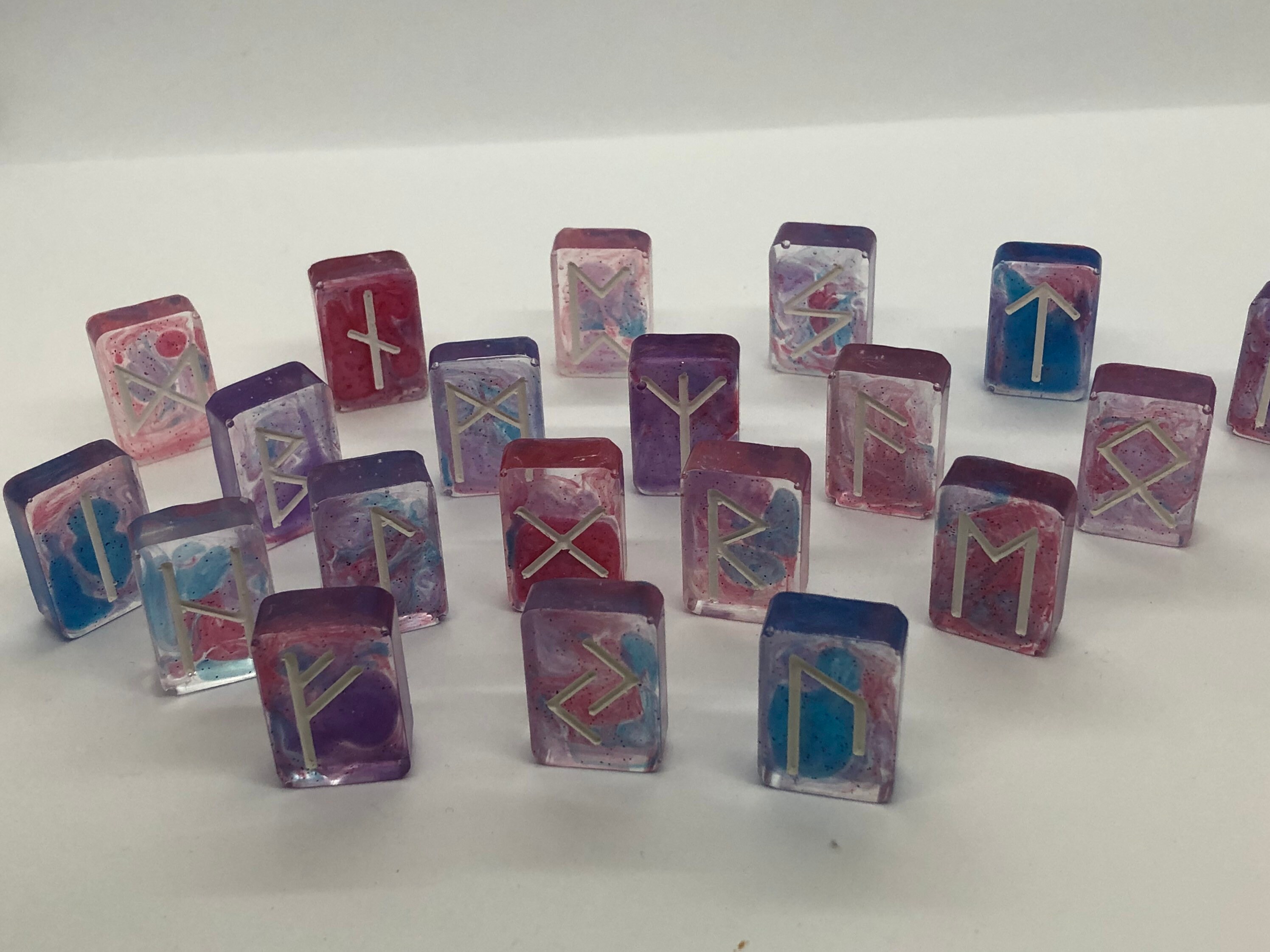 Purple pink and blue resin rune set 25 pieces with free - Etsy 日本