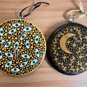 Small Wooden Round Plaque Key Jewelry Holder Hook Wall Decor Hanging ...