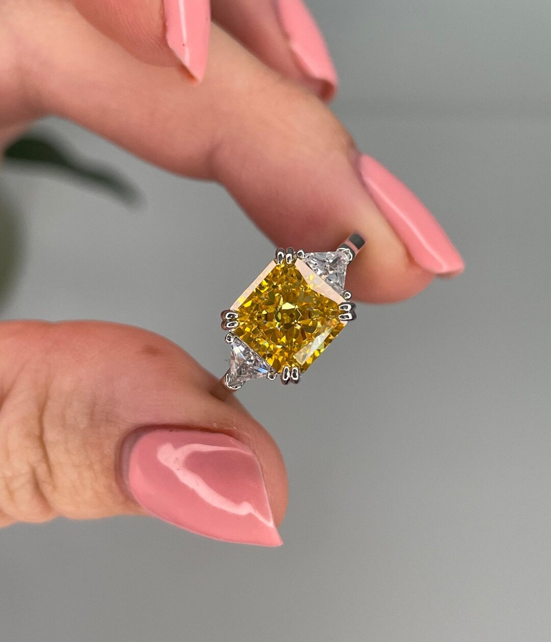 The Joy. Crushed Ice CZ 3CT Yellow Simulated Diamond in Sterling Silver ...