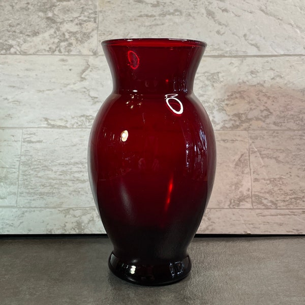 Ruby Red Vase - Etsy