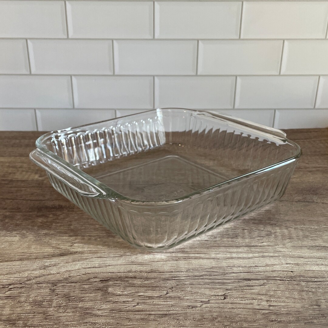 Pyrex 8 X 8 #222-S Brownie Pan - Square Casserole Dish - 2 Quart ...