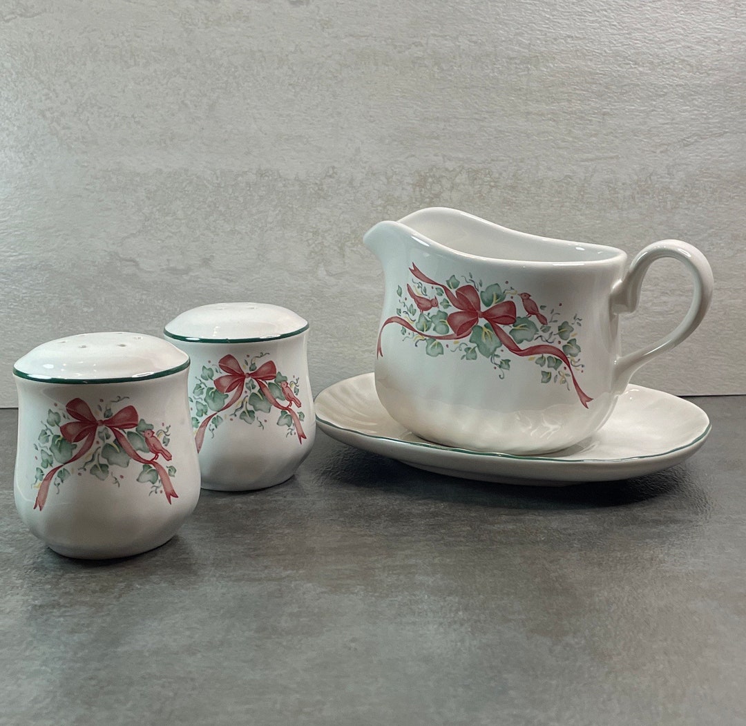4 Piece Set Corelle Holiday Ivy - Vintage Corning Ware - Callaway Ivy ...