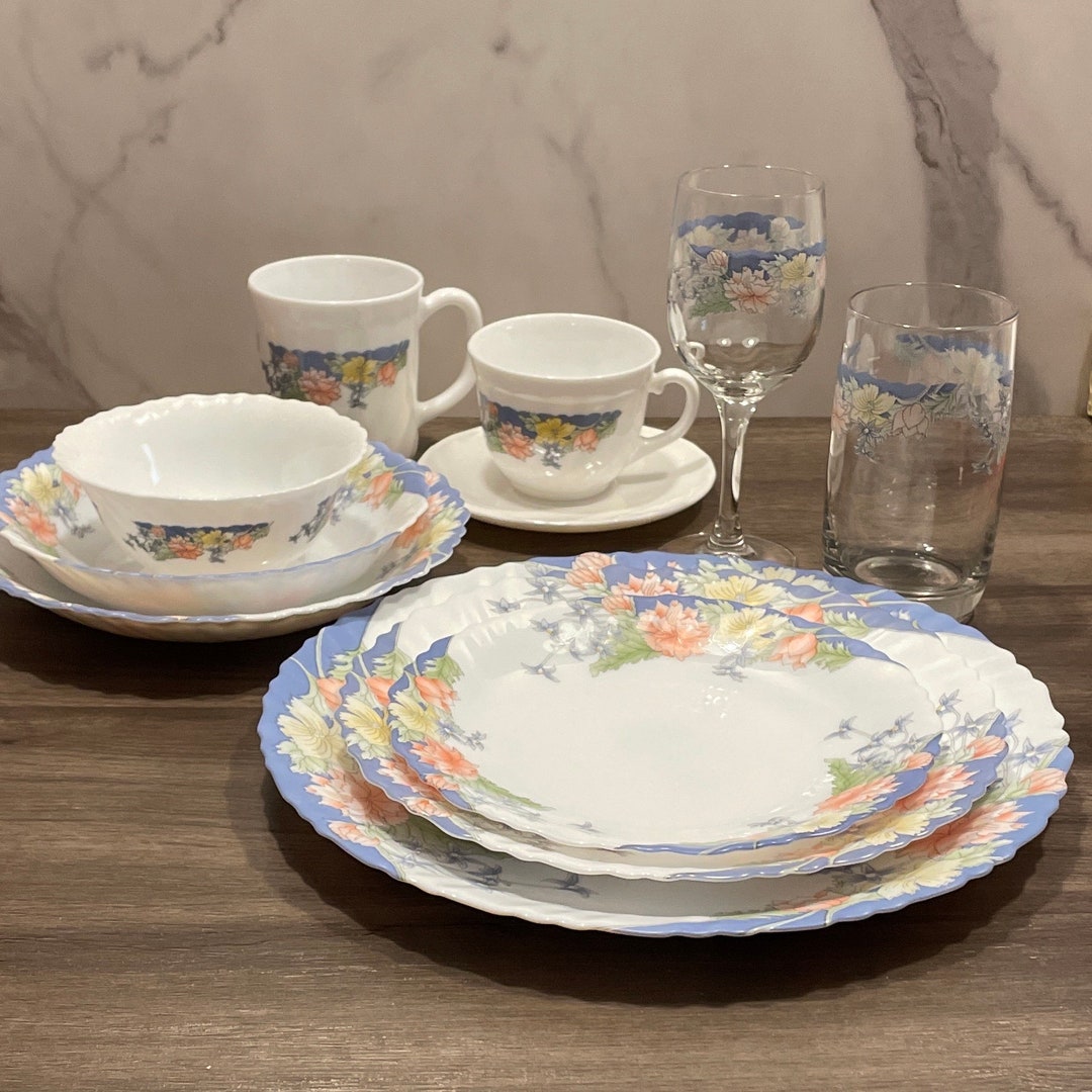 63 Piece French Vintage Arcopal “florine” Fine Dining Set - Made in ...