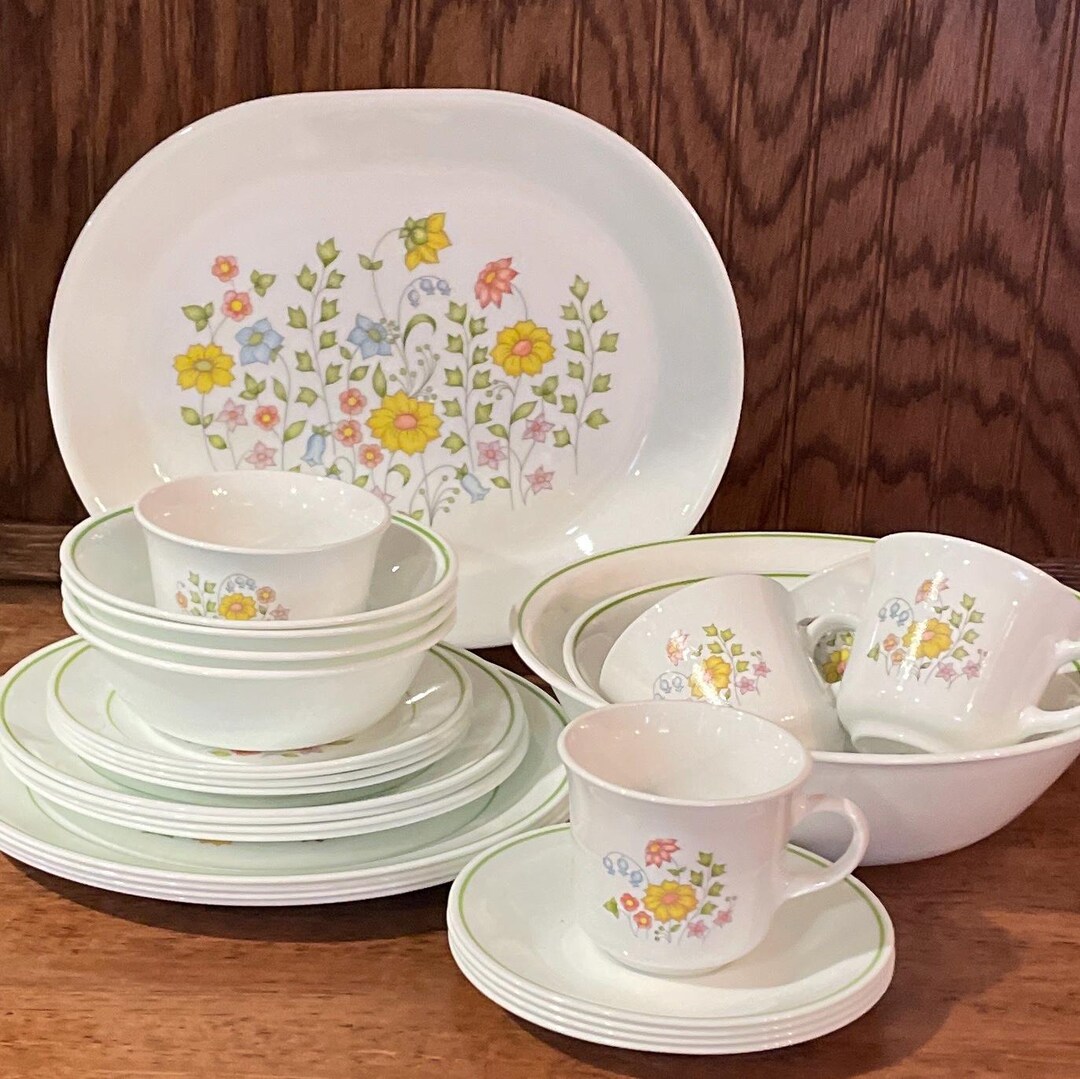 28 Piece Set Corelle Spring Meadow Service for 4 Vintage Dishes Pastel ...