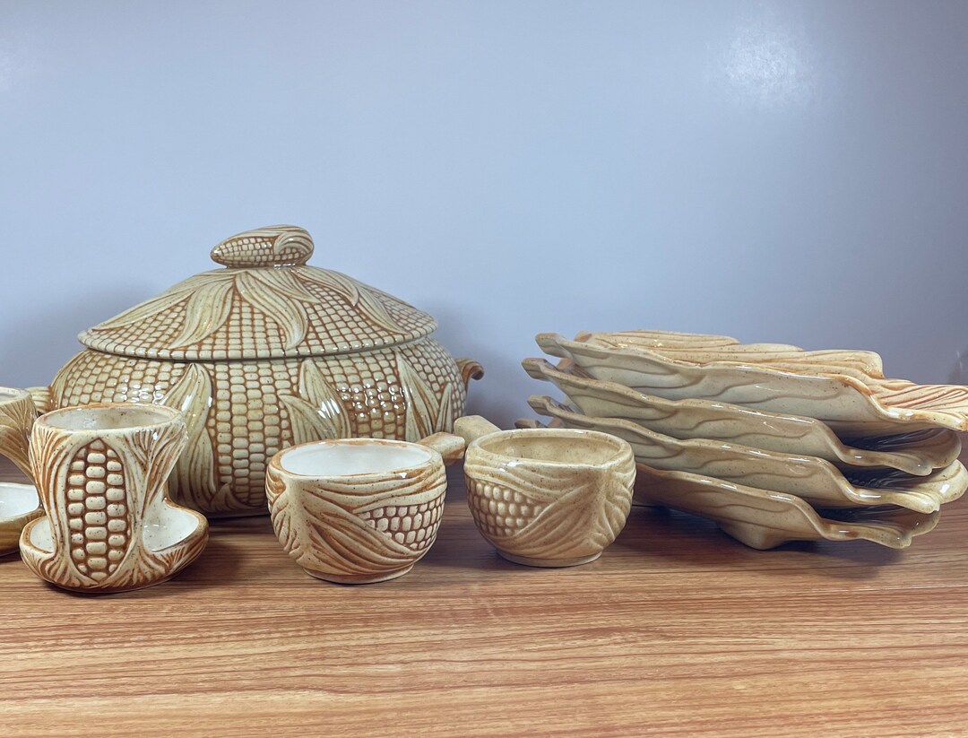 10 Piece Corn on the Cob Set - Ceramic Corn Plates & Covered Serving ...