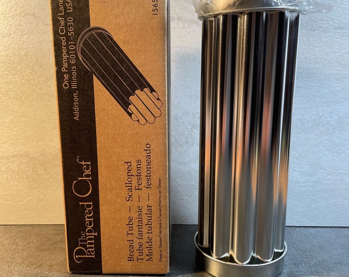 Vintage Pampered Chef Scalloped Bread Tube #1565 - 1990’s - Bread Loaf ...