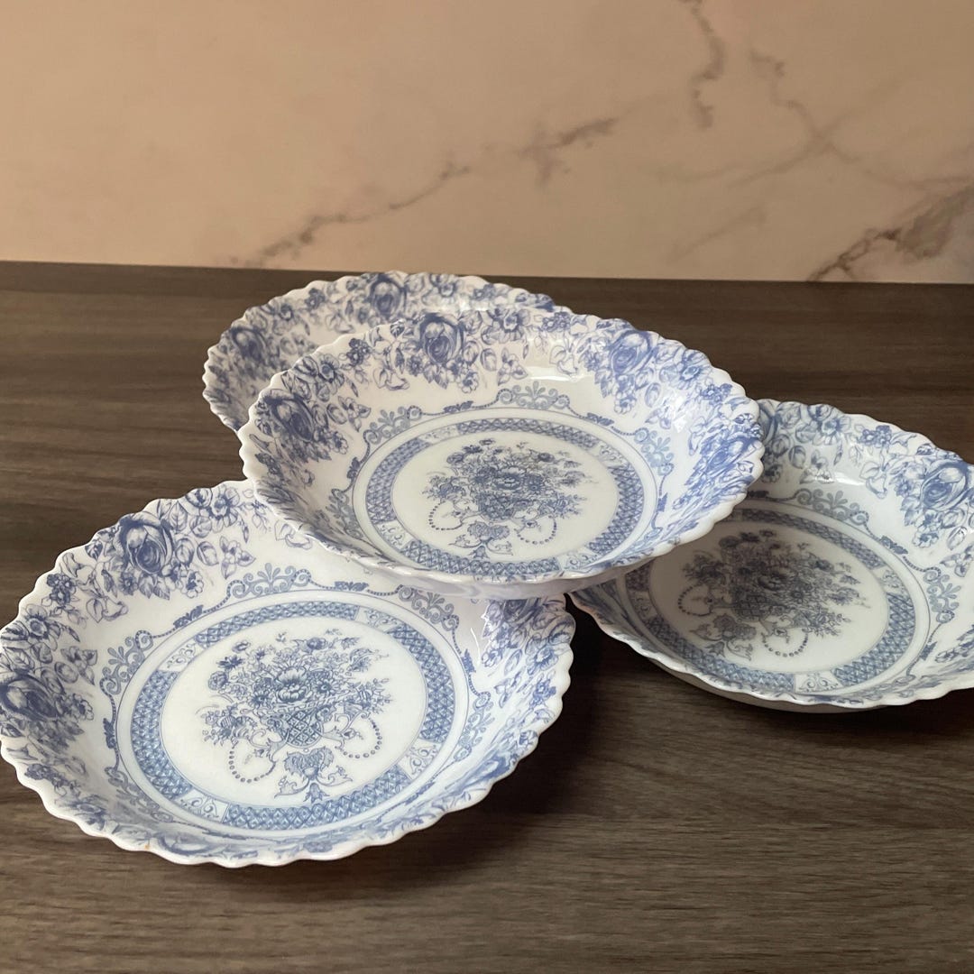 Set of 4 Arcopal Honorine Coupe Soup Bowls - Blue Floral on White Bowls ...