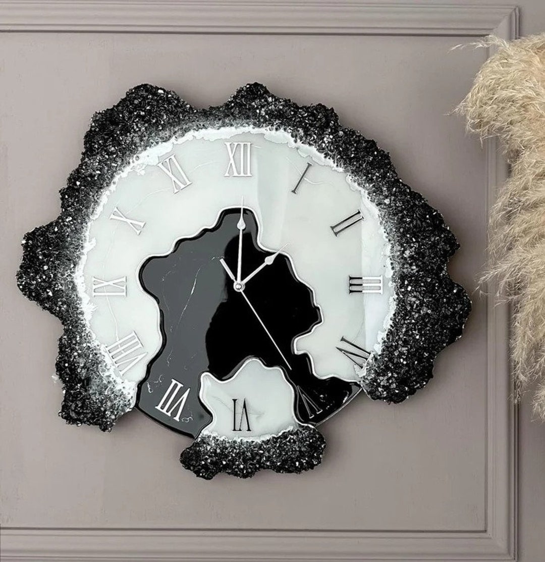 Fancy Resin Wall Circle Watch Resin Wall Clock hand Made Resin Wall ...