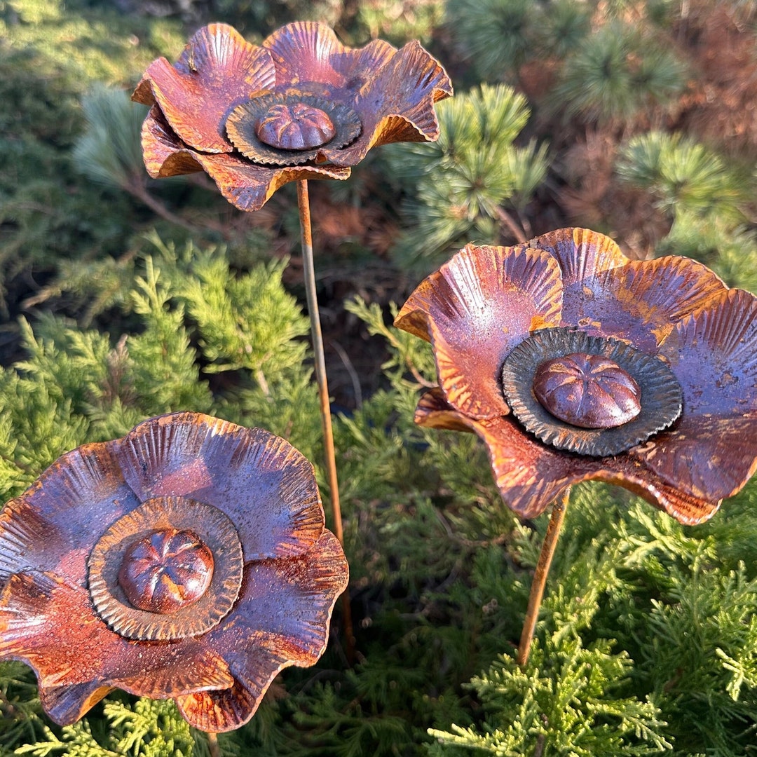 Rusty Flowers Set of 3, Garden Stakes Garden Decor, Metal Garden Decor ...