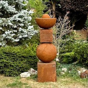Minimalistic Rusty Metal Outdoor Totem Sculpture - Simple Shapes for ...