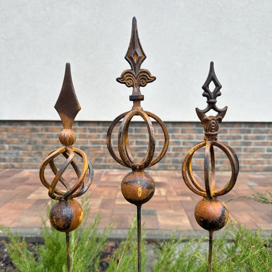 Rusty Metal Garden Stakes, Rusty Garden Finial, Metal Garden Decor ...