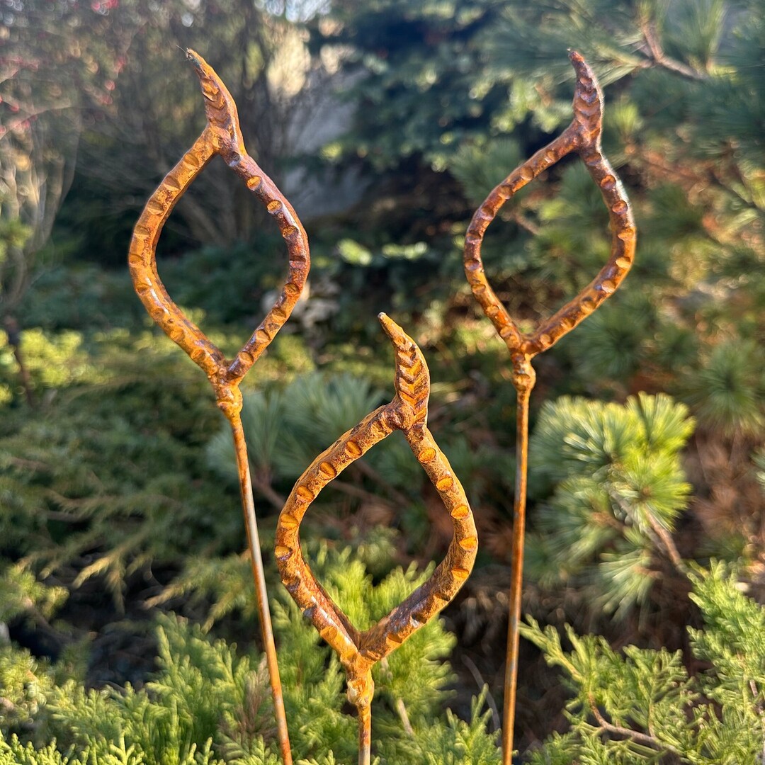 Rusty Flowers Set of 3, Garden Stakes, Metal Garden Decor, Metal Yard ...