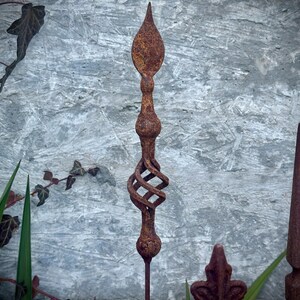Rusty Metal Garden Stakes, Rusty Set of 6 Metal Peaks, Garden Art ...