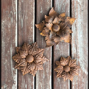 Set of 3 Rusty Flowers Wall Hanging, Rusty Flowers Wall Decor, Rustic ...