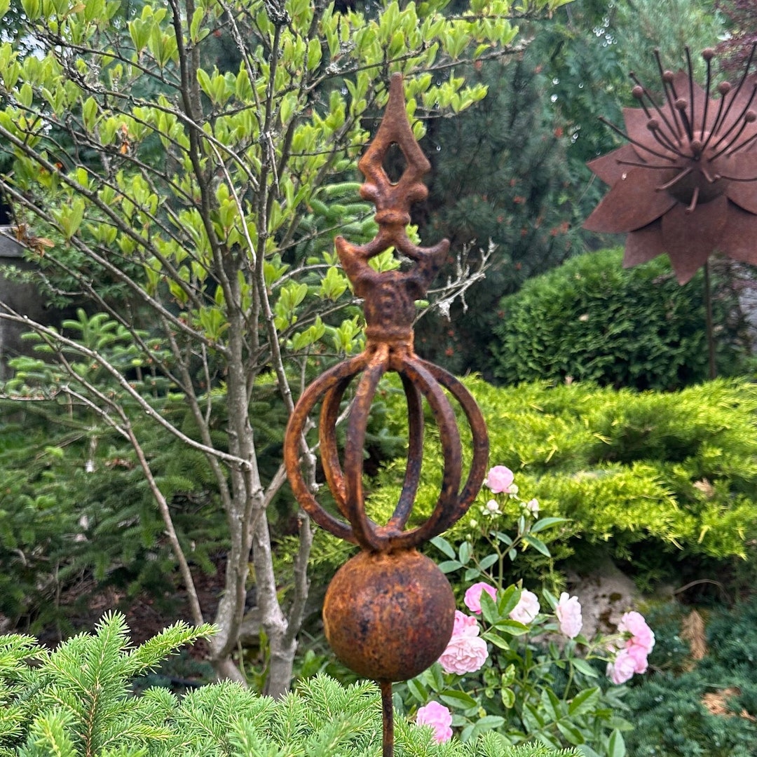 Rusty Finial, Garden Stakes Garden Decor, Metal Garden Decor, Outdoor ...