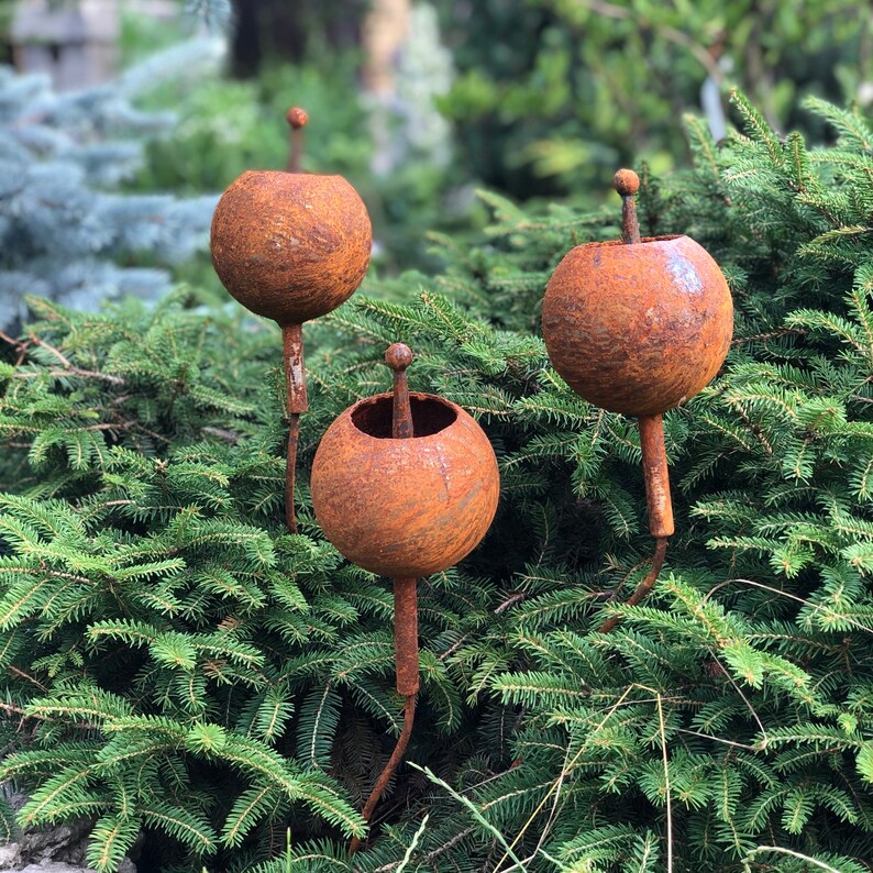 Rusty Flowers Set of 3 Rustic Garden Decor Metal Garden - Etsy