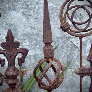 Rusty Metal Garden Stakes, Rusty Set of 6 Metal Peaks, Garden Art ...