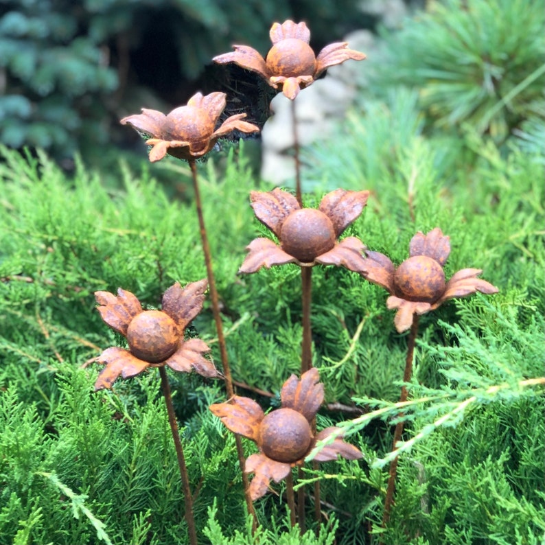 Rusty Flowers Set of 6 – Garden Stakes, Metal Garden Decor, Rustic Yard ...