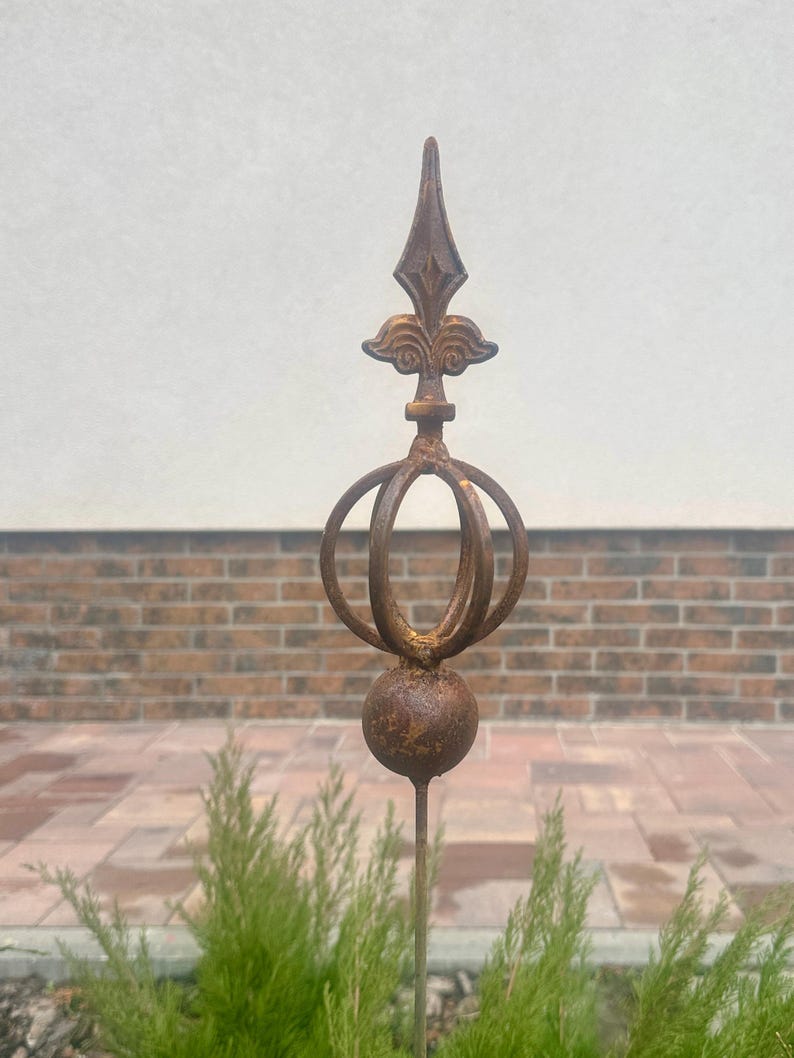 Rusty Finial, Garden Stakes Garden Decor, Metal Garden Decor, Outdoor ...