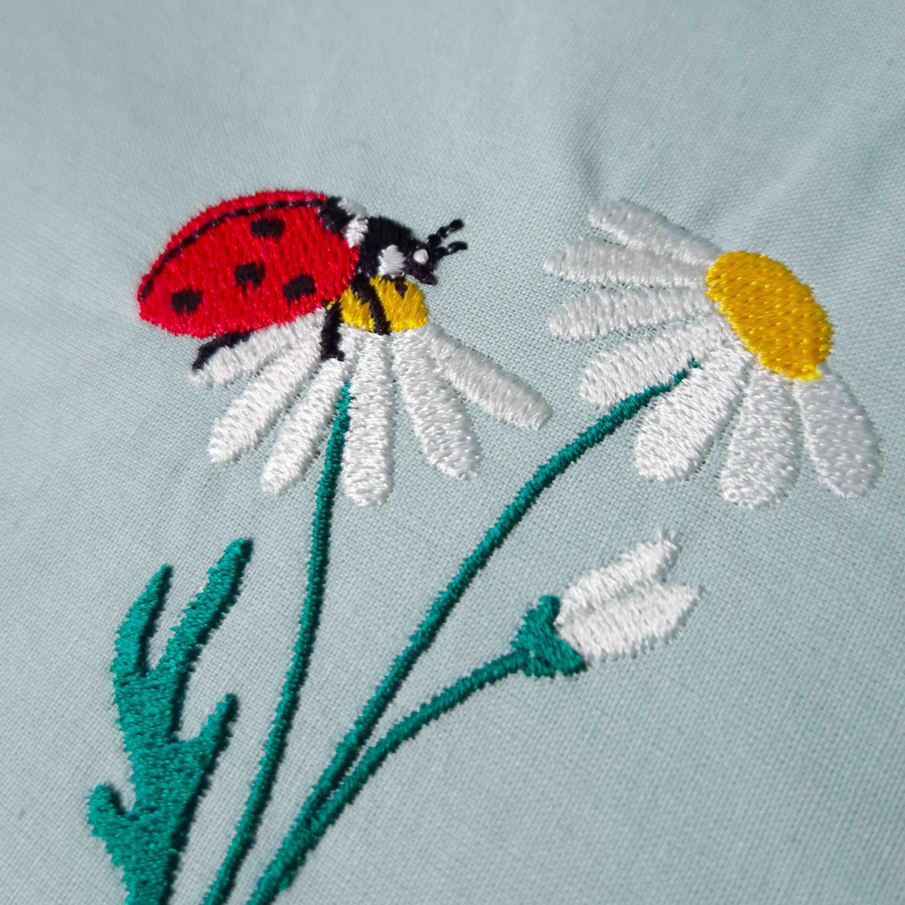 Ladybug on Daisy Embroidery Design: Spring Flowers (digital Download ...