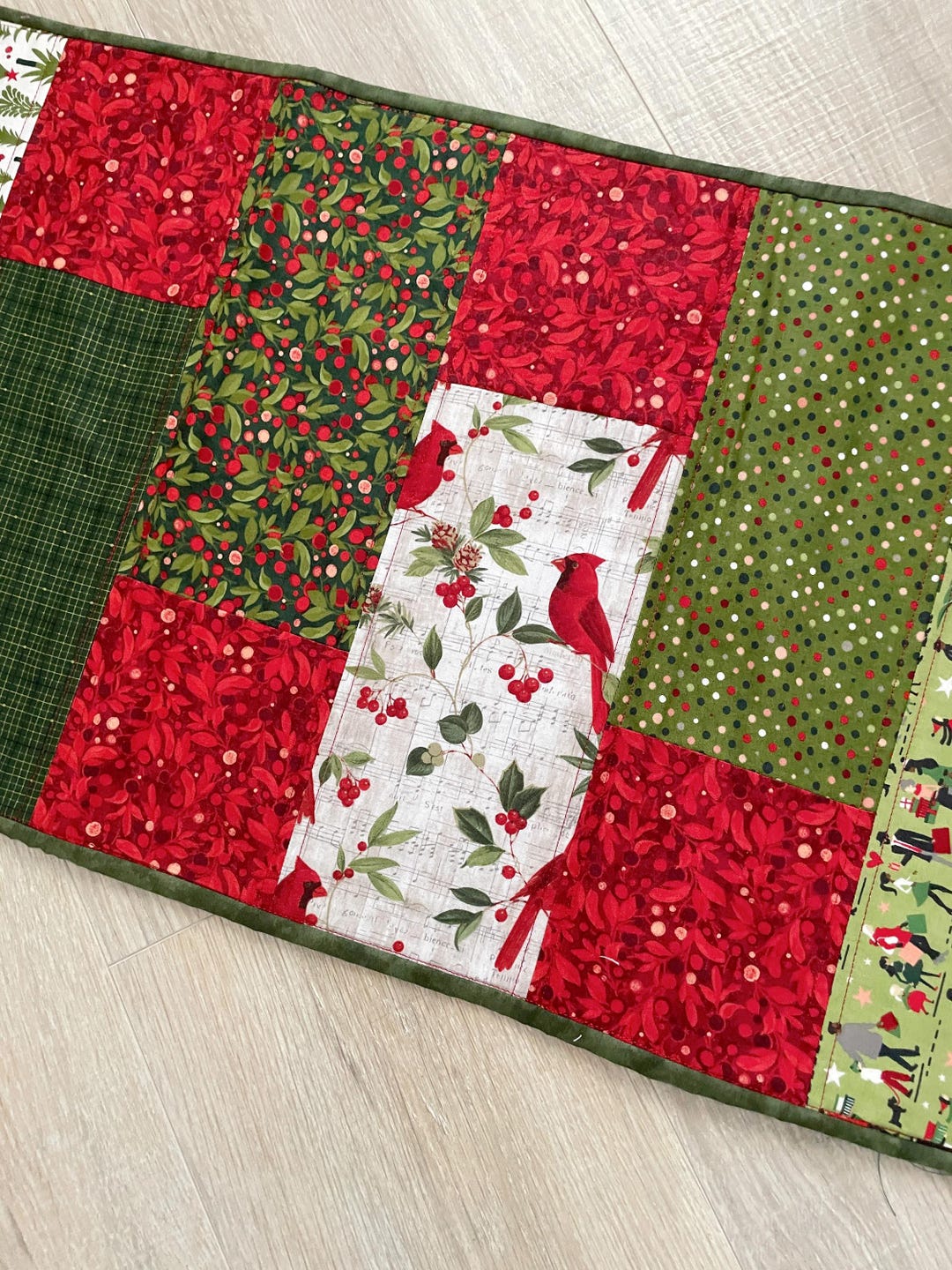 Handmade Christmas Table Runner, Quilted Holiday Table Decor - Etsy