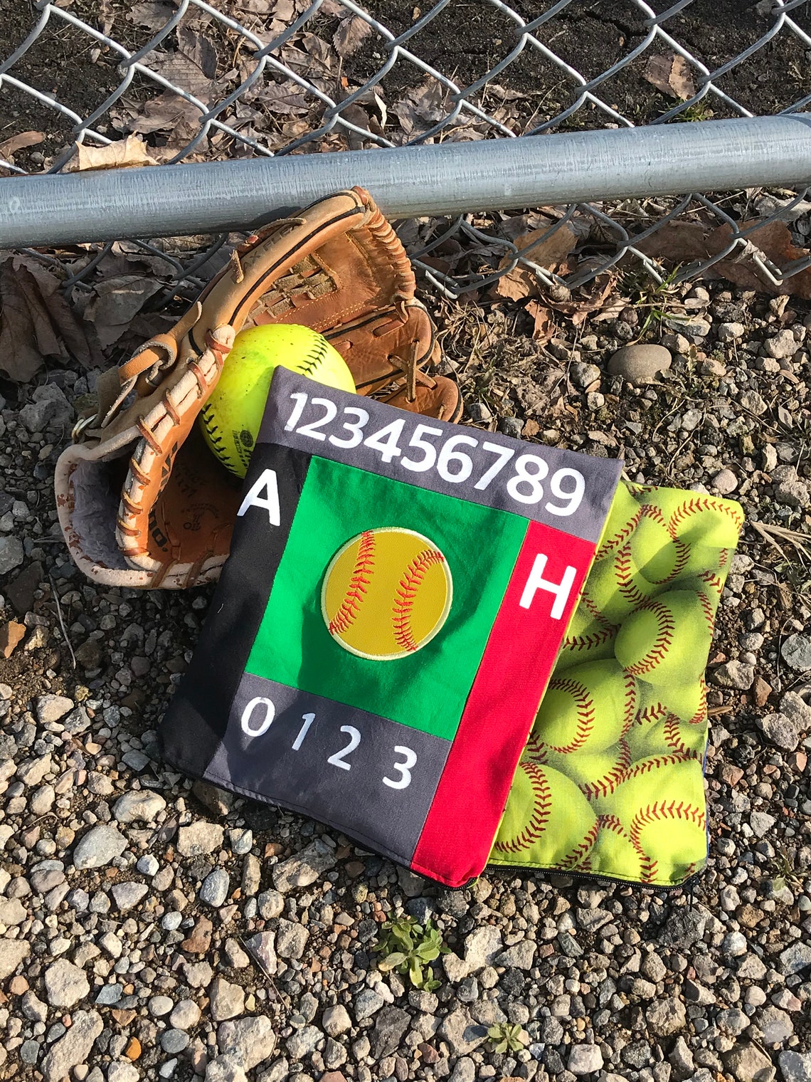 Softball Scorekeeper (Scorz It!) - Etsy Canada