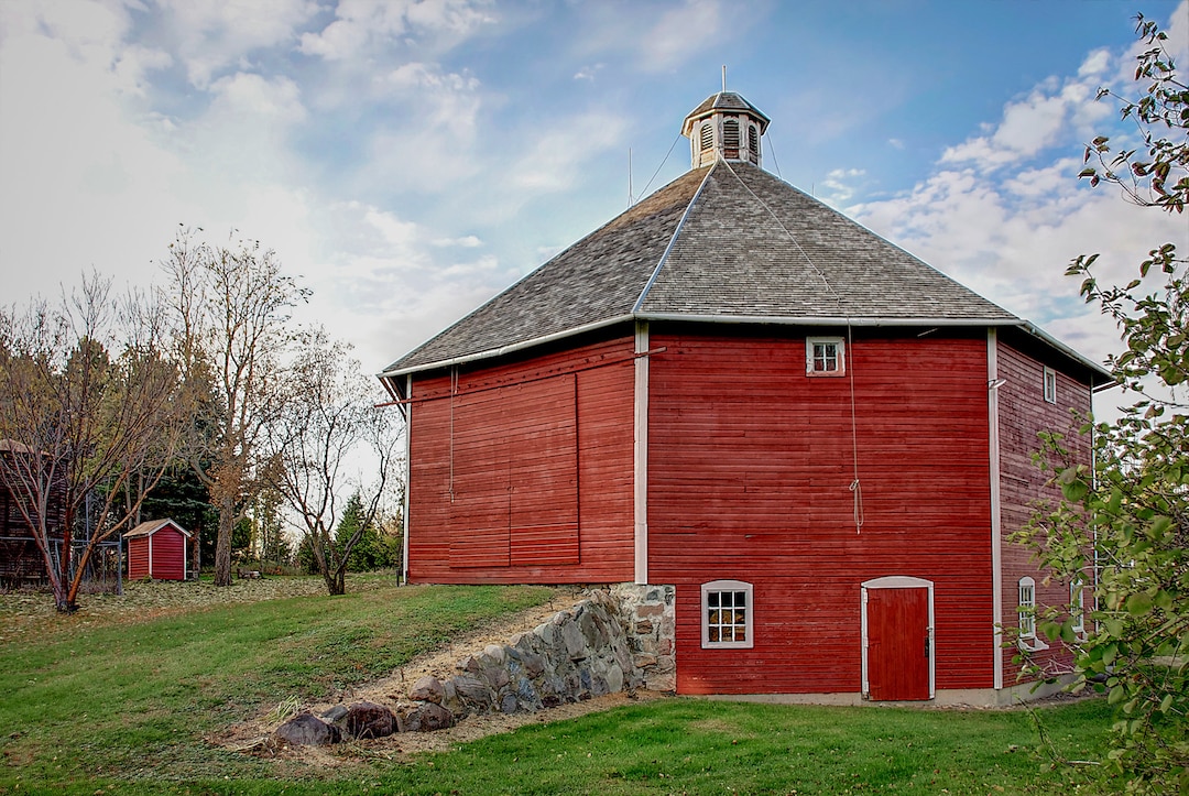 Round Barn Photo, Country Landscape Photo, Red Round Barn Photo, Modern ...