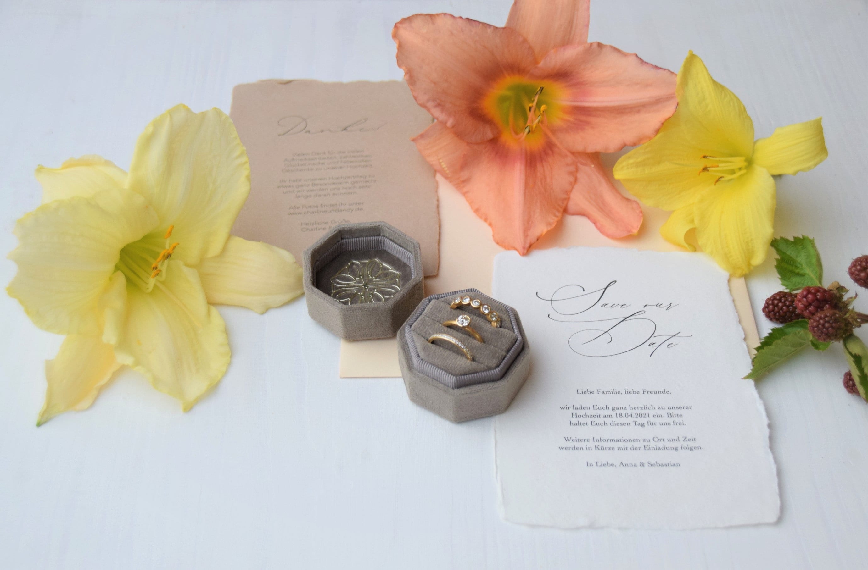 Ring box made of matt velvet taupe for 3 rings octagonal | Etsy