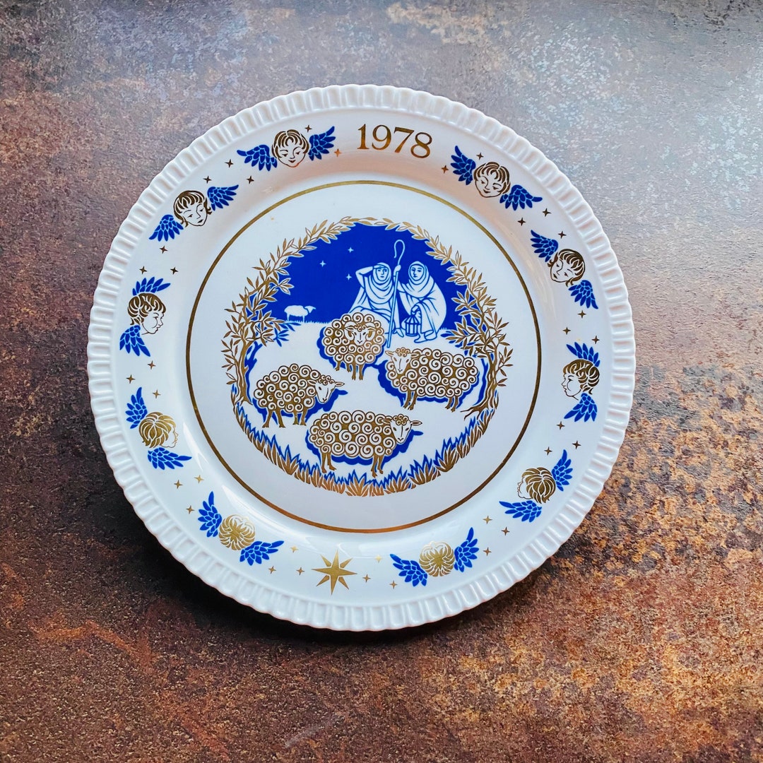 Vintage Spode Christmas Plate 1978 Shepherds Watch Their Sheep Ninth vintage-spode-christmas-plate-1978-shepherds-watch-their-sheep-ninth