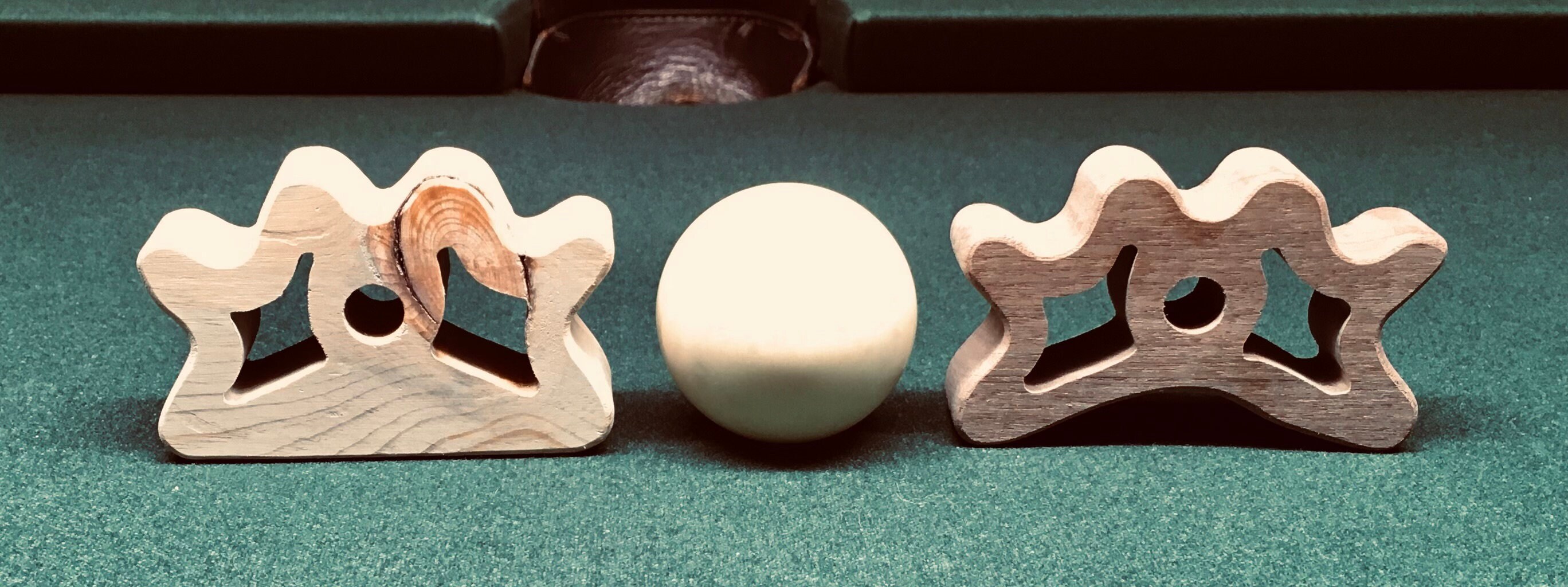 Handcrafted BILLIARDS POOL BRIDGE Cue Holder Stand / Adaptive Hold ...