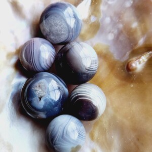 Agate Sphere - Mini Small Black Gray Agate Crystal Spheres • Alter ...