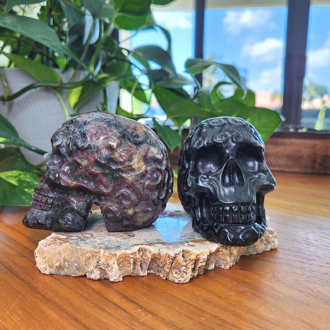 Black Obsidian Skull - Garnet Skull - Obsidian Garnet Carved Skull Head ...