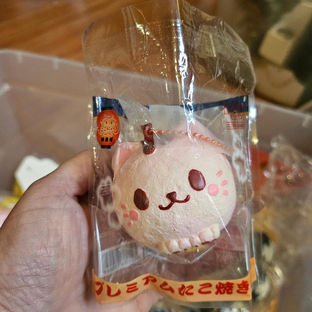IBLOOM Squishies Mini Nyan Cat Squishy Cream Puff Keychain Scented ...