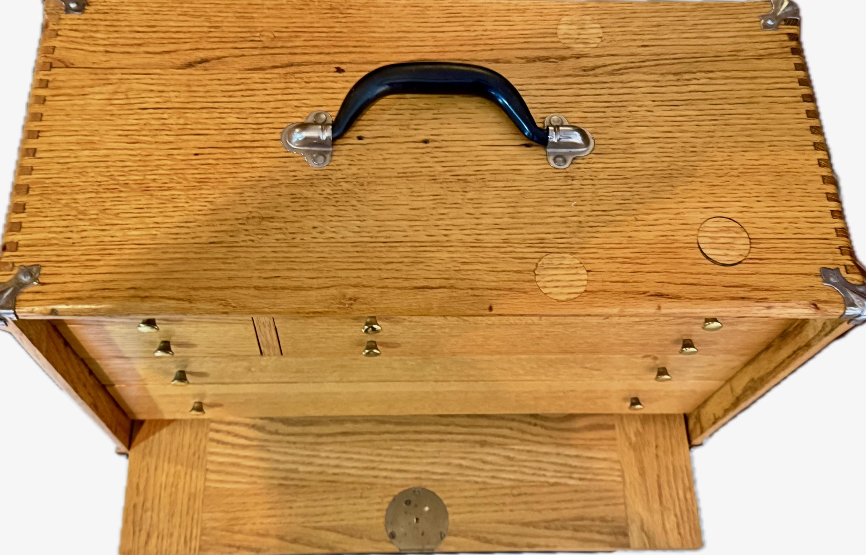 8 Magic Drawers, a Wonderful Case in Pristine Condition With Key. 20 ...