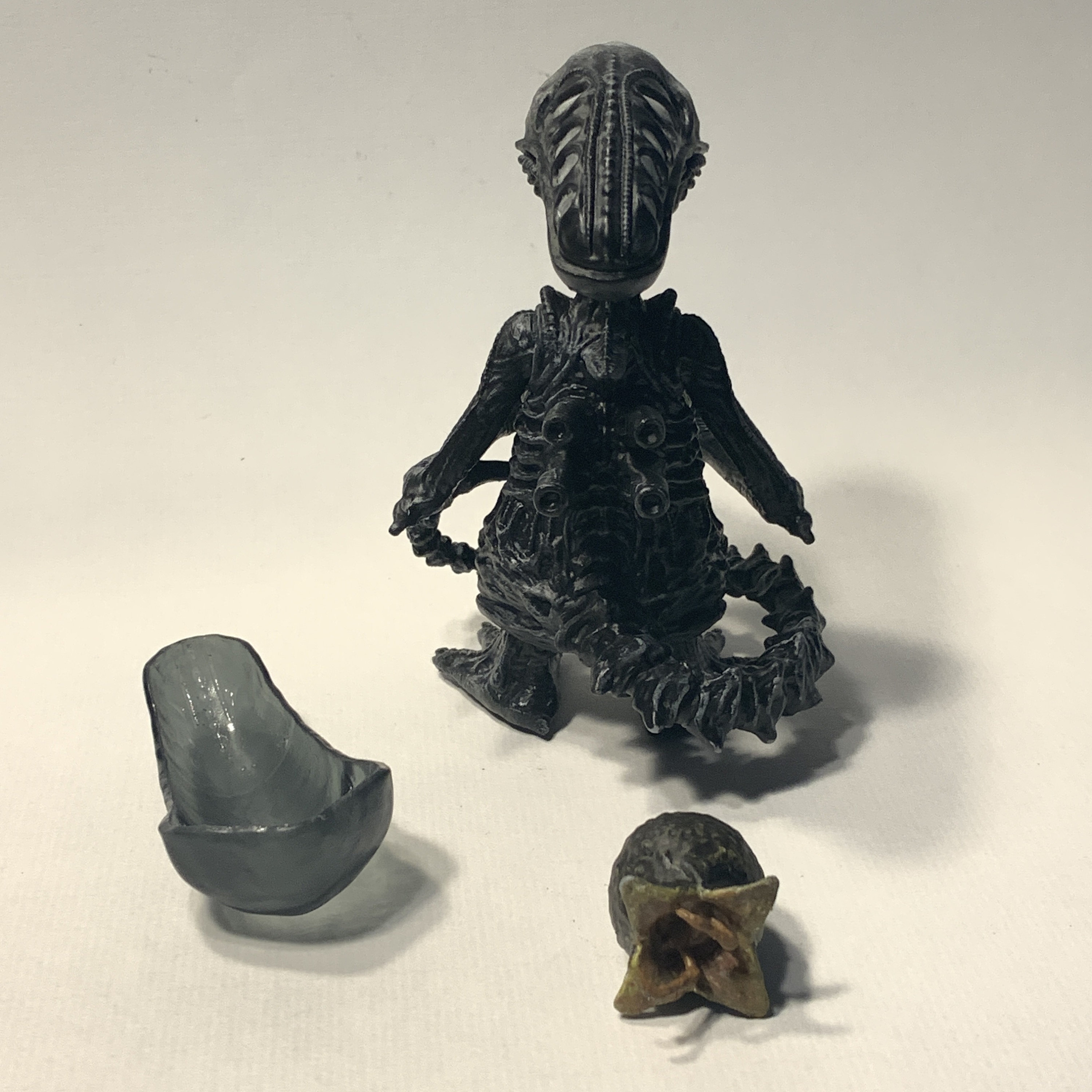 E.T. Alien Xenomorph 3D Printed Resin Figure Painted Scifi Horror Extra ...