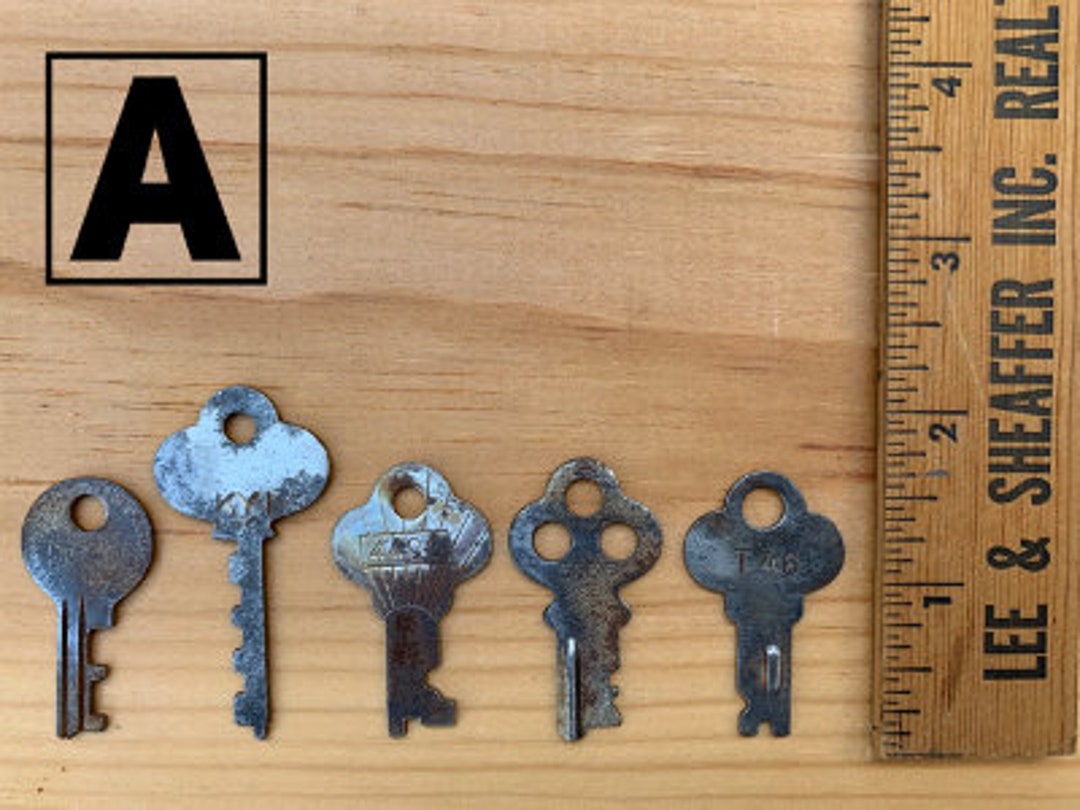 Vintage Set of Keys - Etsy
