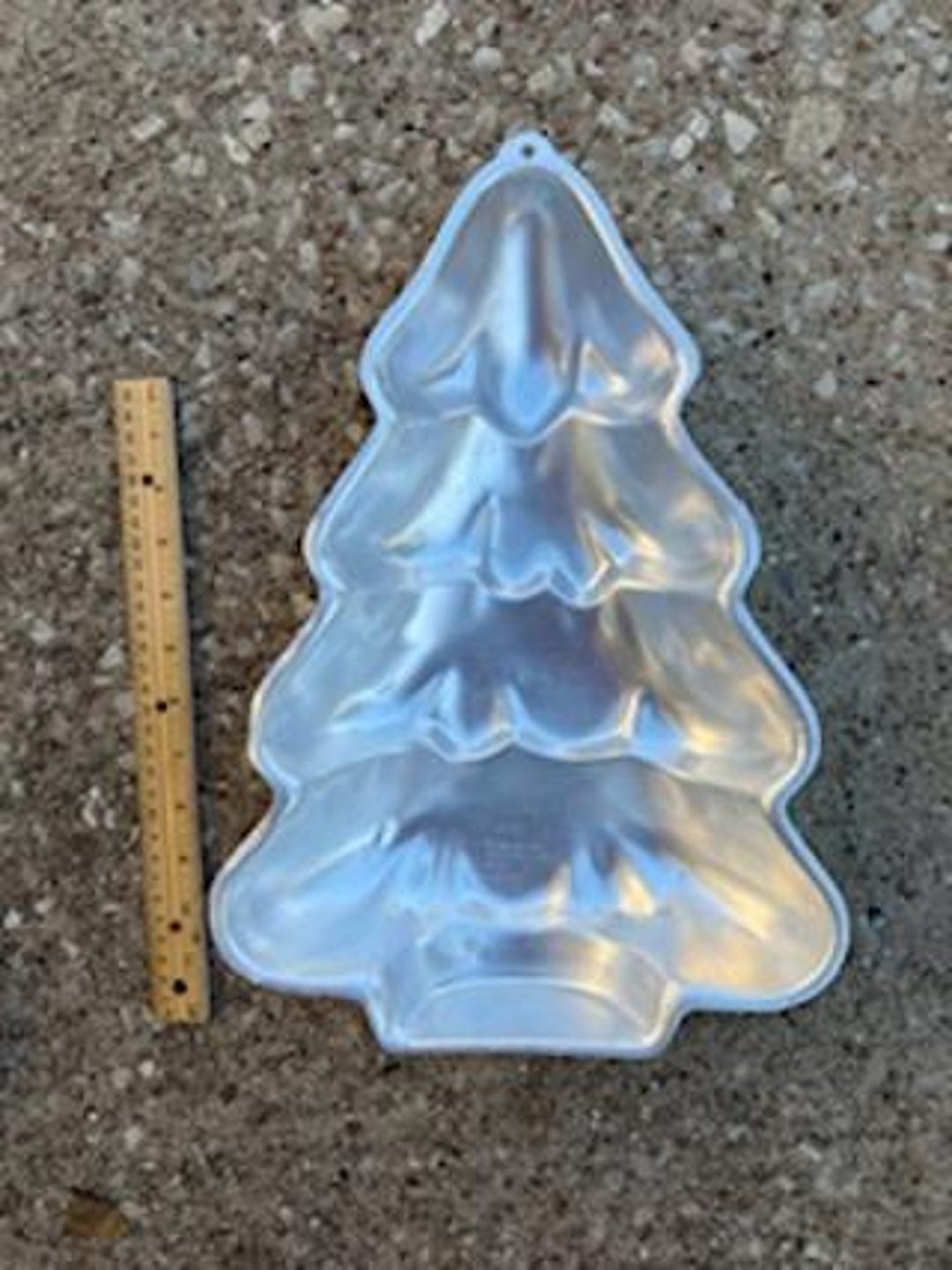 1986 Wilton Christmas Tree Cake Pan #2105-9410 - Etsy