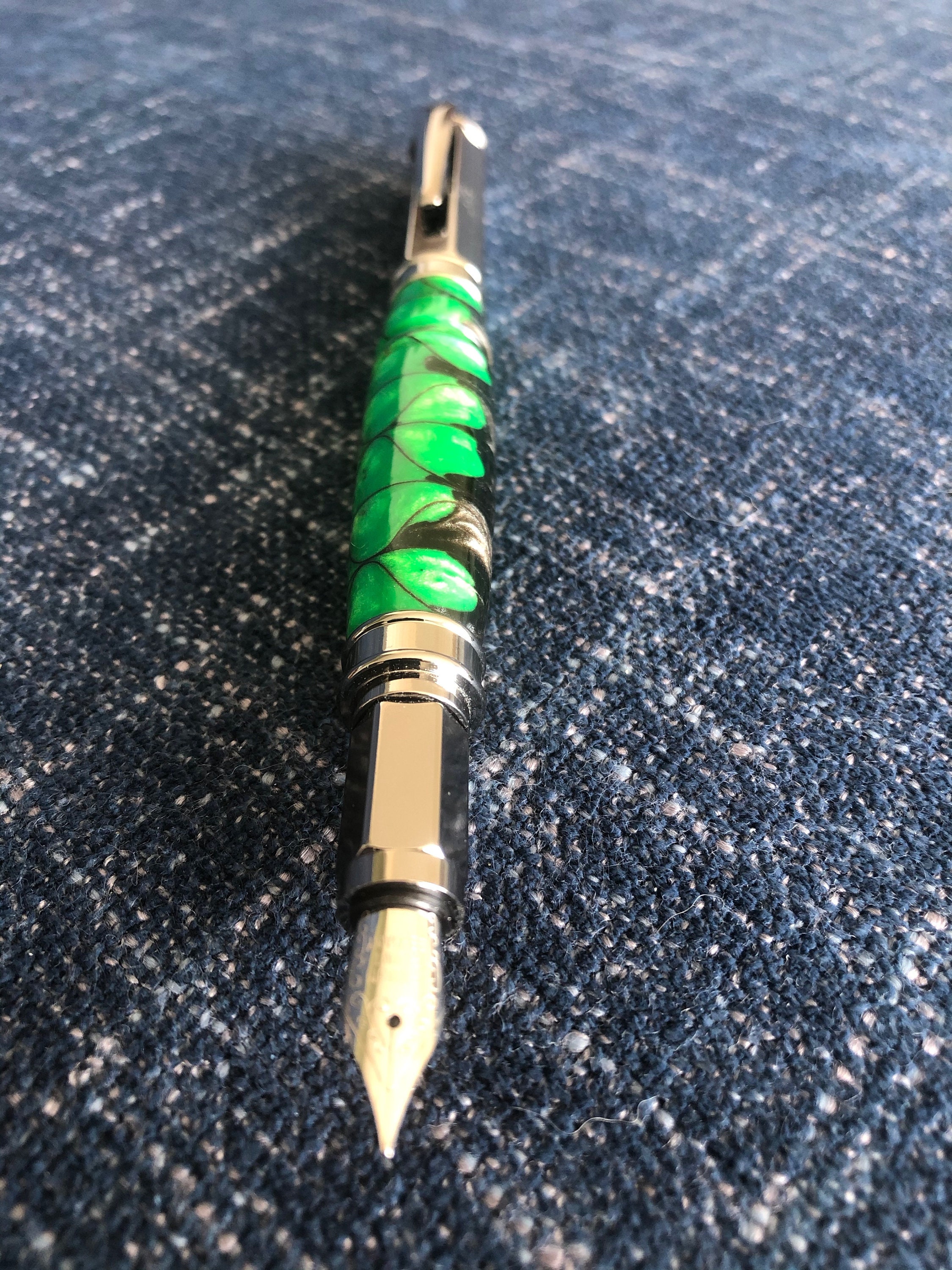 Dragon's Blood Fountain Pen | Hand-turned Chrome Vertex Fountain Pen ...