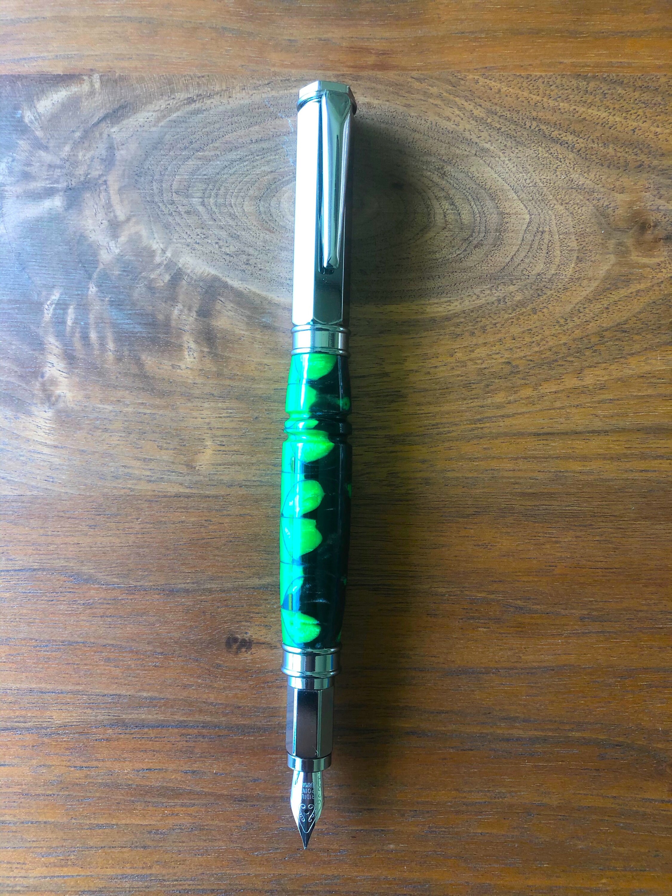 Dragon's Blood Fountain Pen | Hand-turned Chrome Vertex Fountain Pen ...