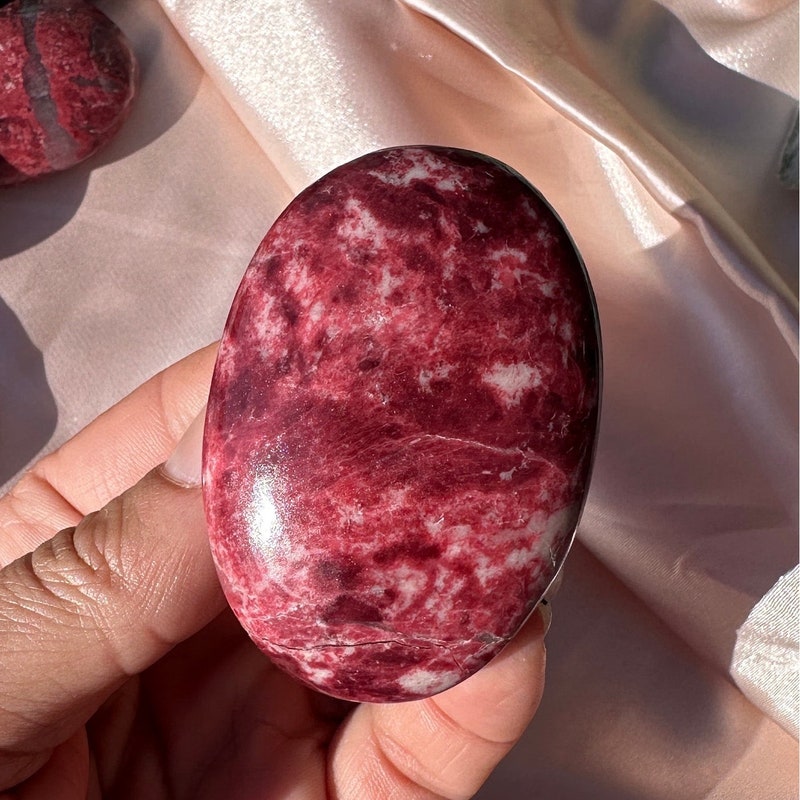 Thulite - Etsy
