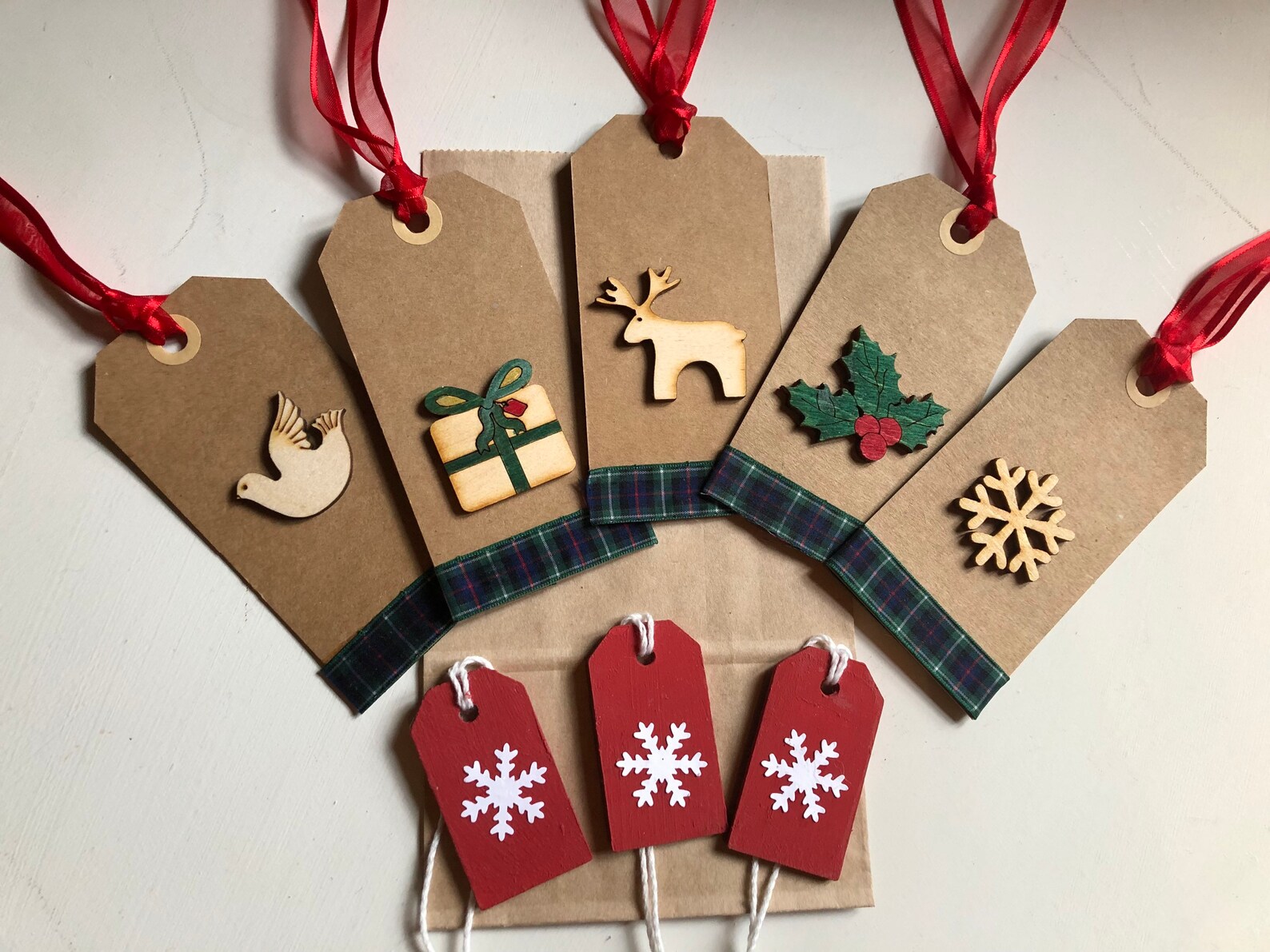 Luxury Christmas Gift Tag Set Selection of 5 Card Tags, and 3 Decorated ...