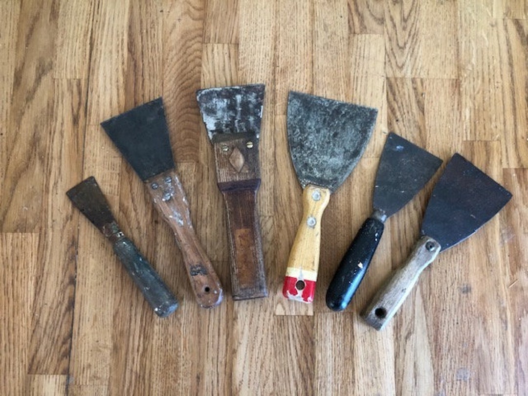 A Selection of Vintage Painter's and Decorator's Scrapers, Stripping ...