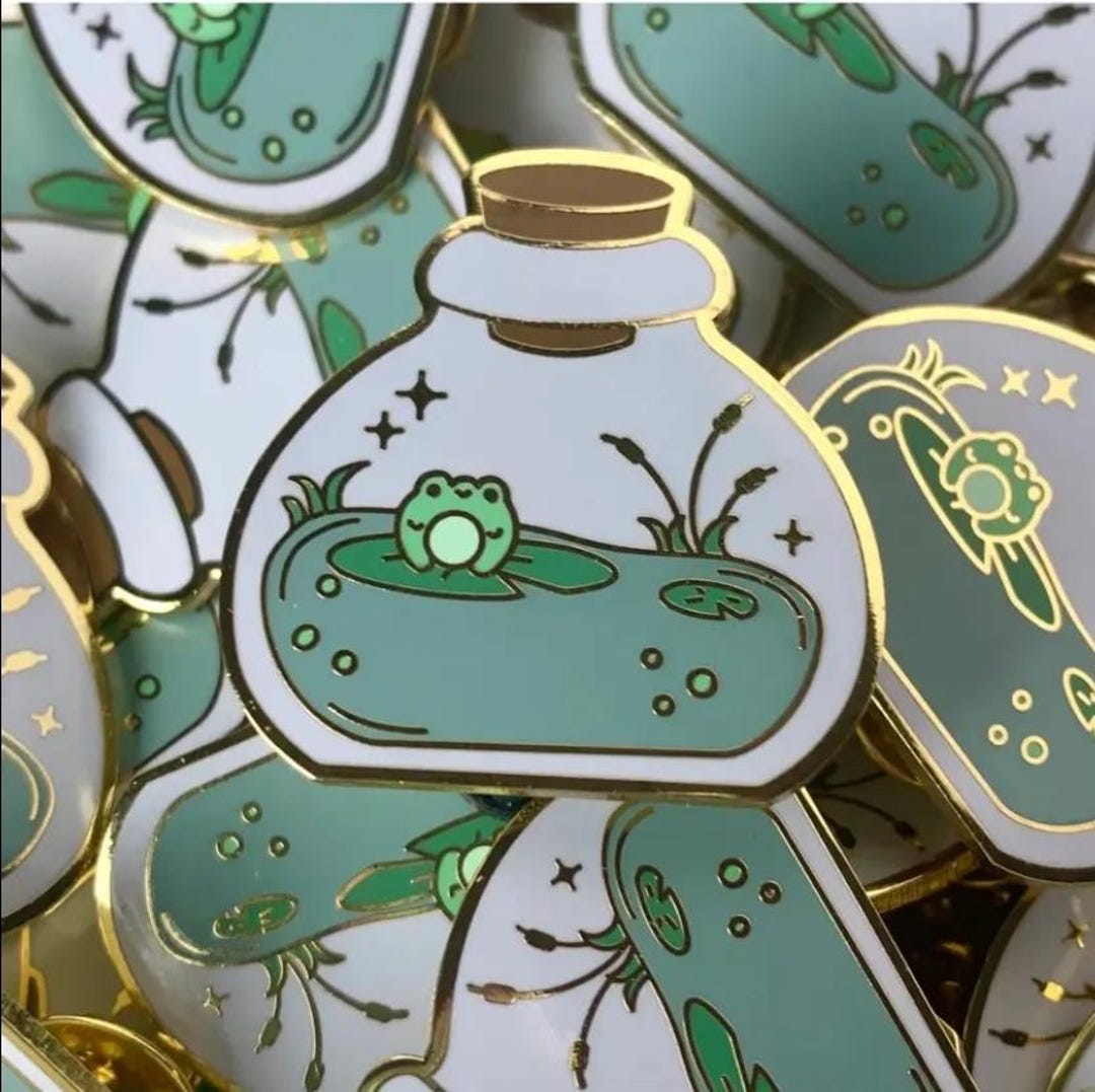 Frog Pin | Cute Animal Pins | Enamel Pin | Gift Ideas - Etsy