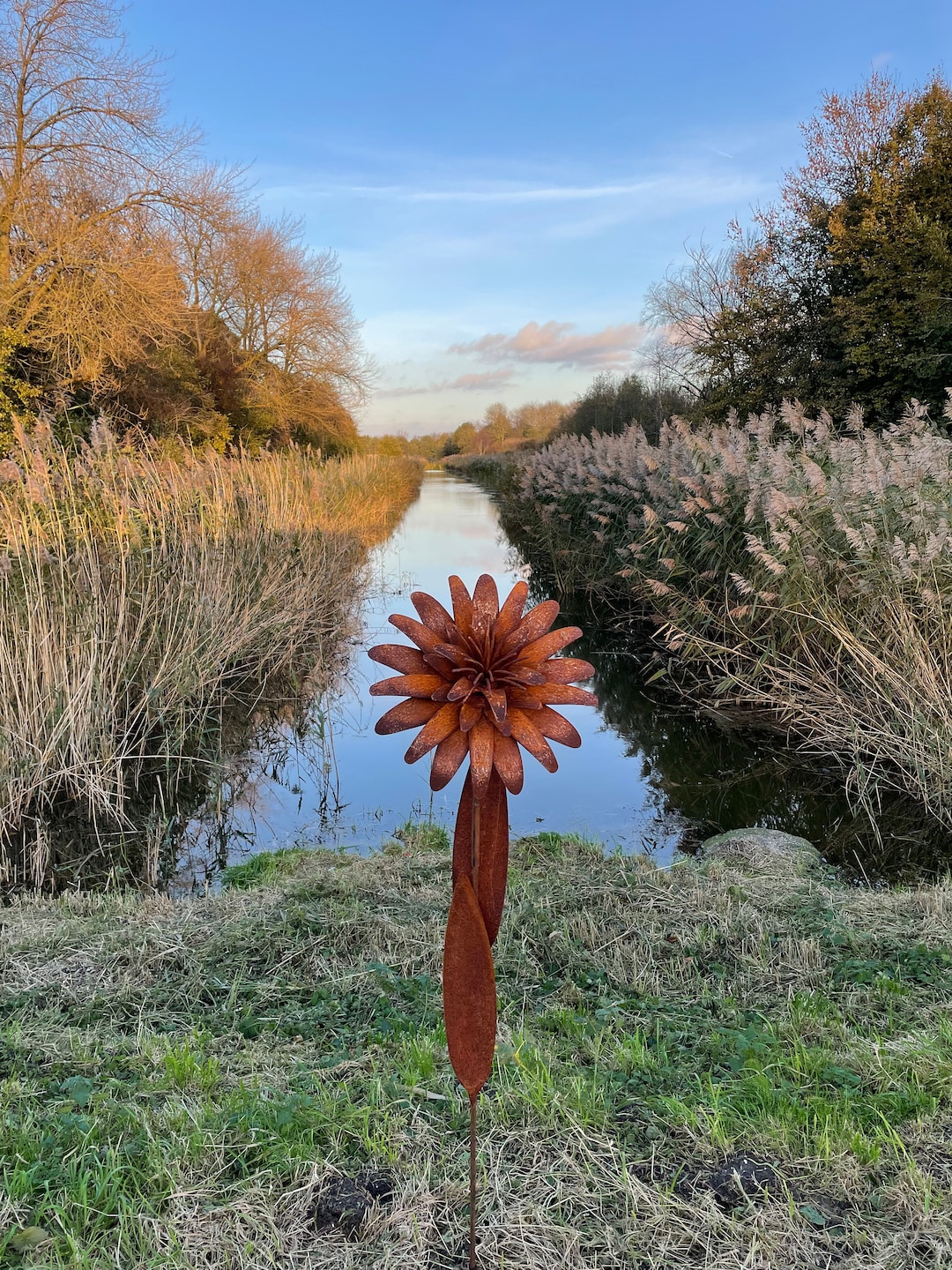 Metal Lily Garden Stakes Rusty Metal Garden Decoration - Etsy
