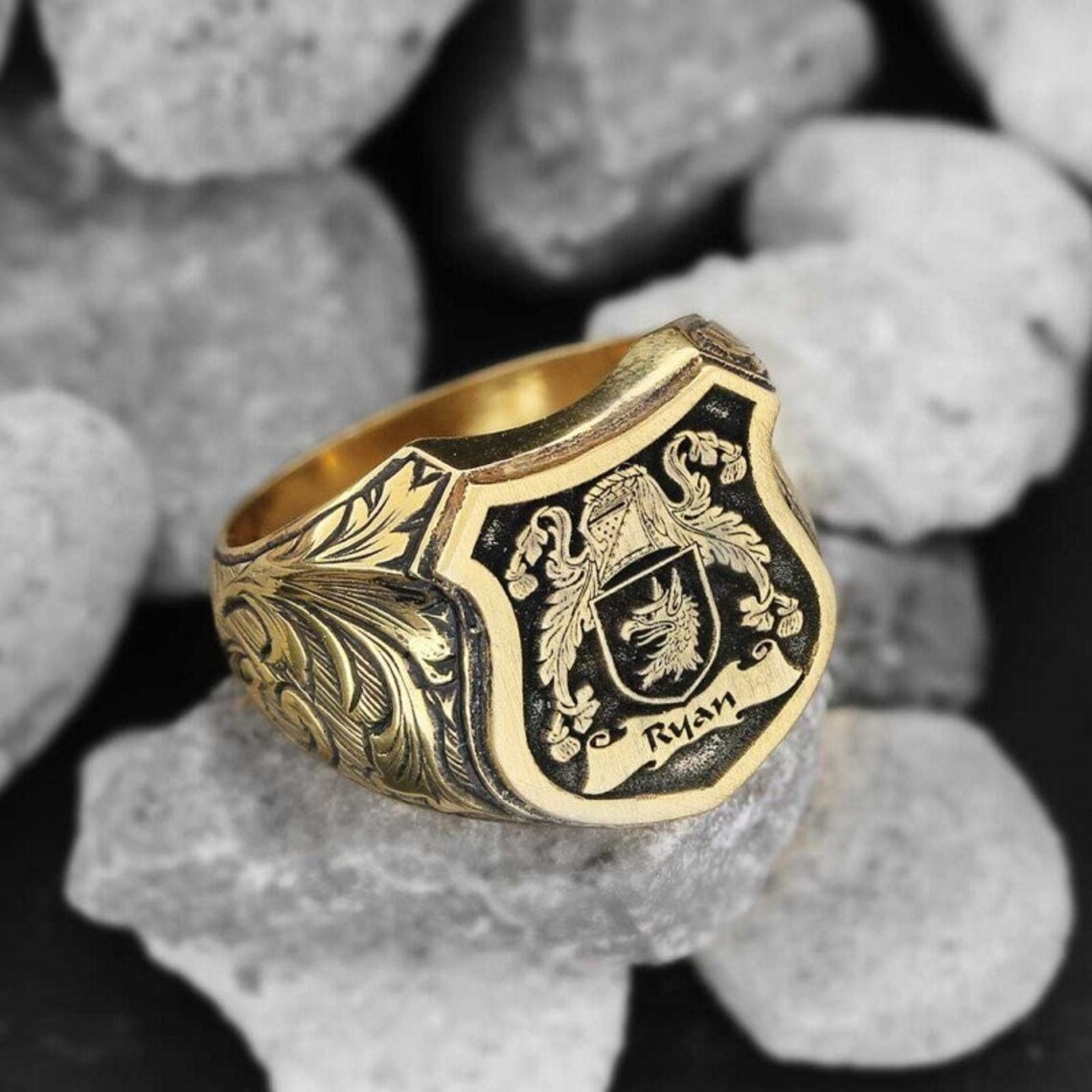 Personalized Coat of Arms Signet Ring, Family Crest Signet Ring, Family ...