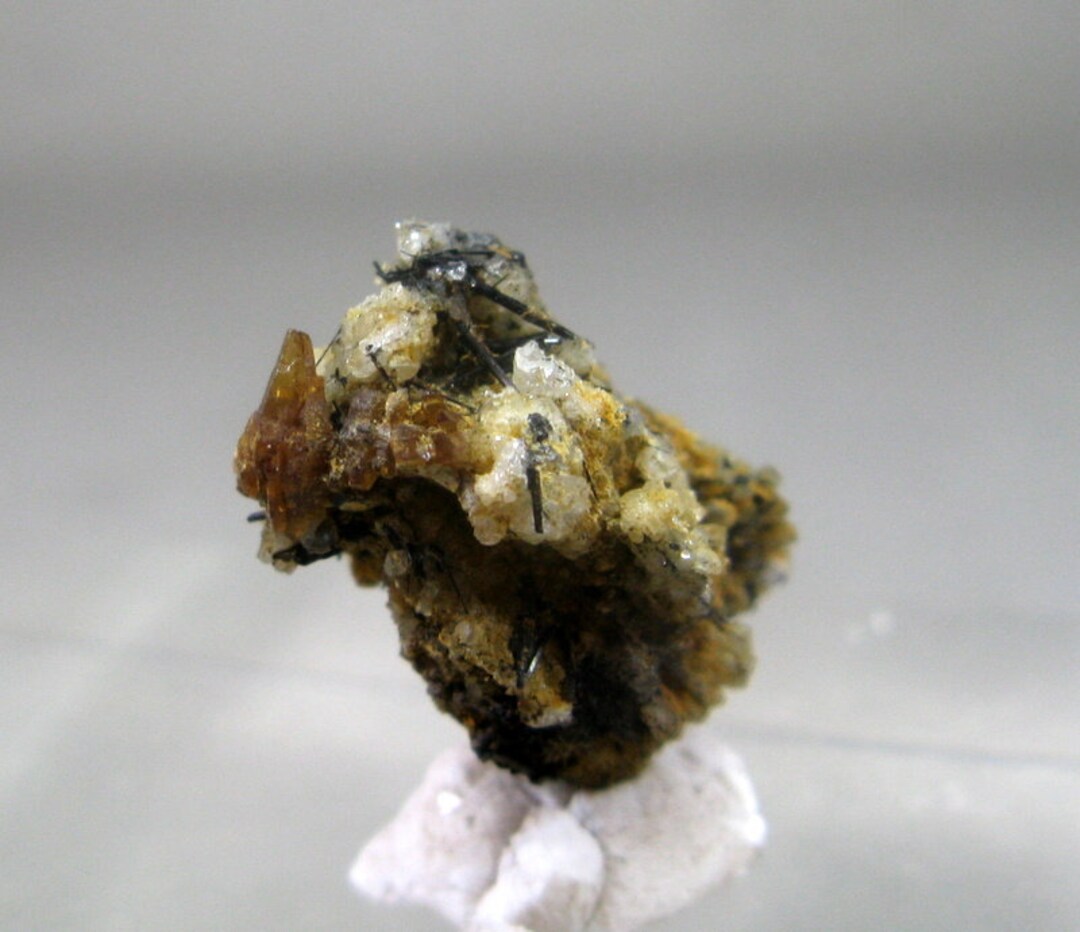 15 Grams Very Beautiful Extreme Rare Parasite With Riebeckite Specimen ...